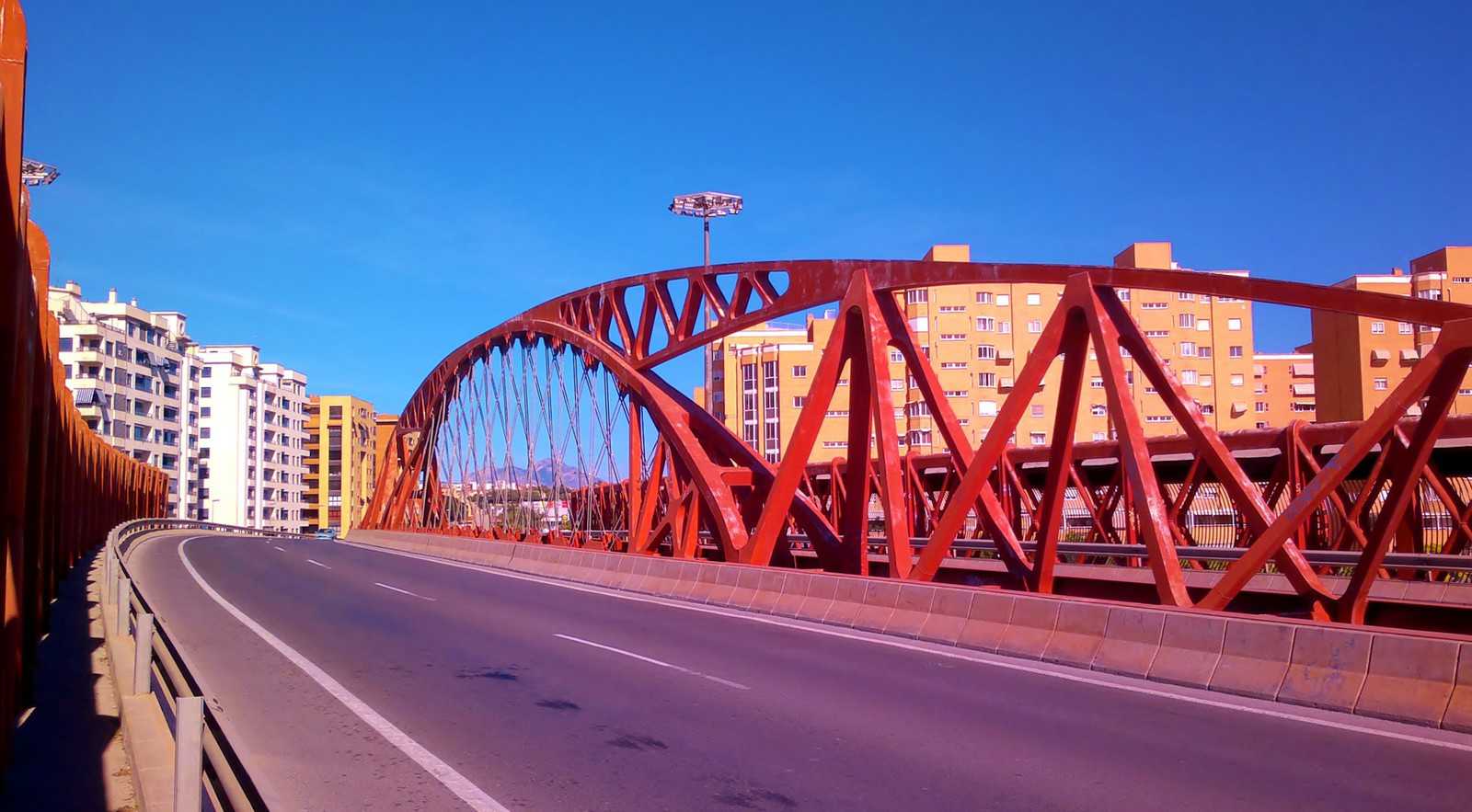 Puente Rojo - Enamorados de Alicante