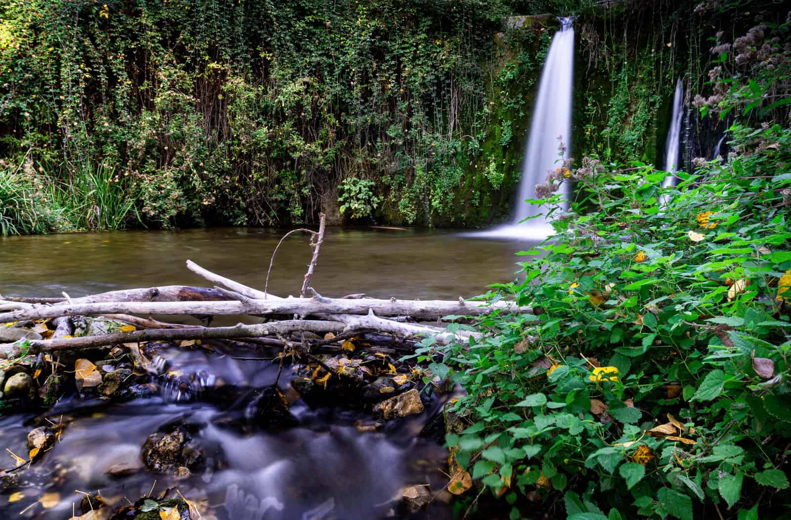 Cascada en rio - Enamorados de Alicante